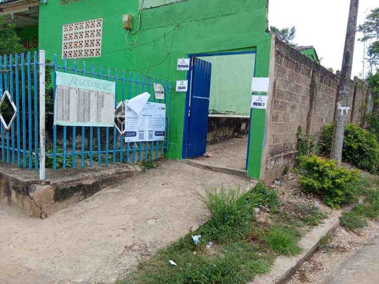 Denuncian presuntas coacciones de militares sobre votantes en San ...